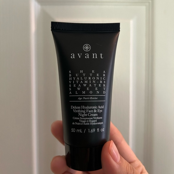 Avant | Skincare | Avant Skincare Deluxe Hyaluronic Acid Vivifying Face ...